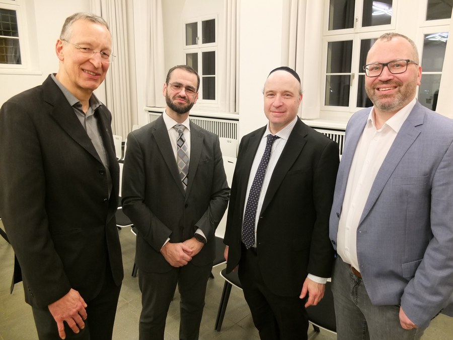 Fragile Balance – Interreligiöser Dialog zwischen Identität und Öffnung ...